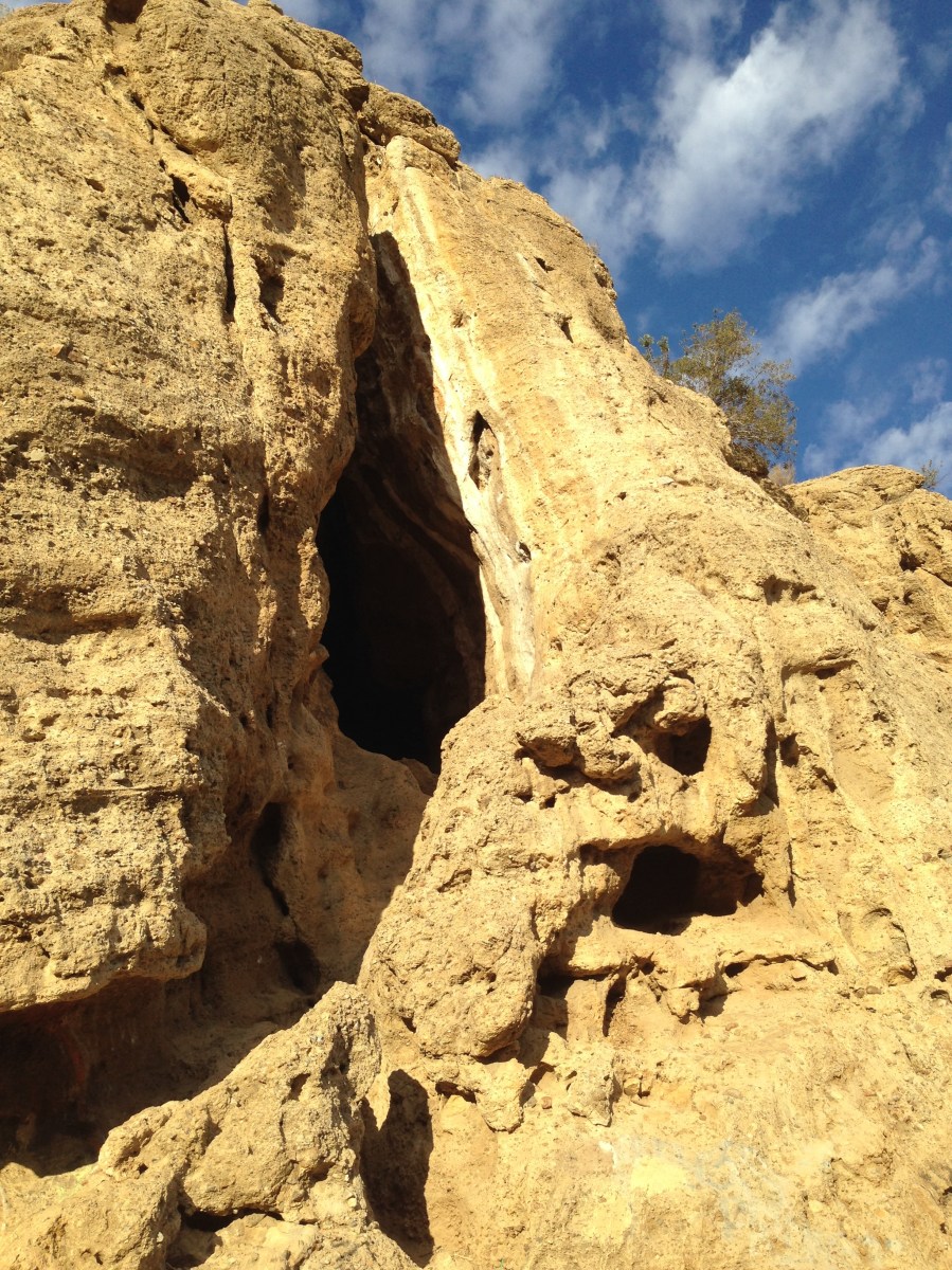 The Cave of Munits – THE ANCIENT SOUTHWEST